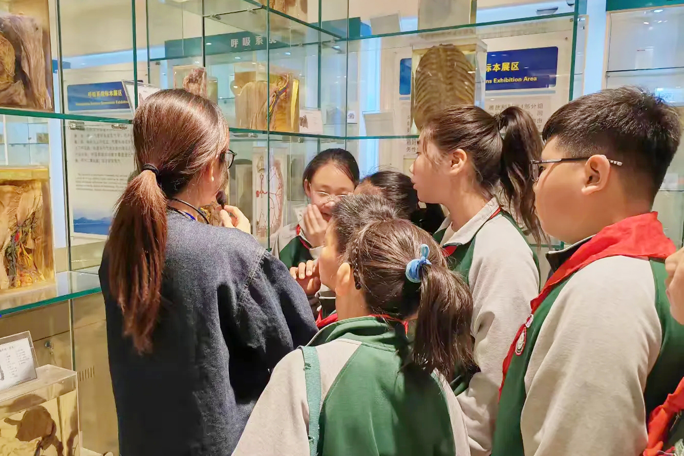 我校开展大中小学思政教育一体化研学活动-山西医药学院